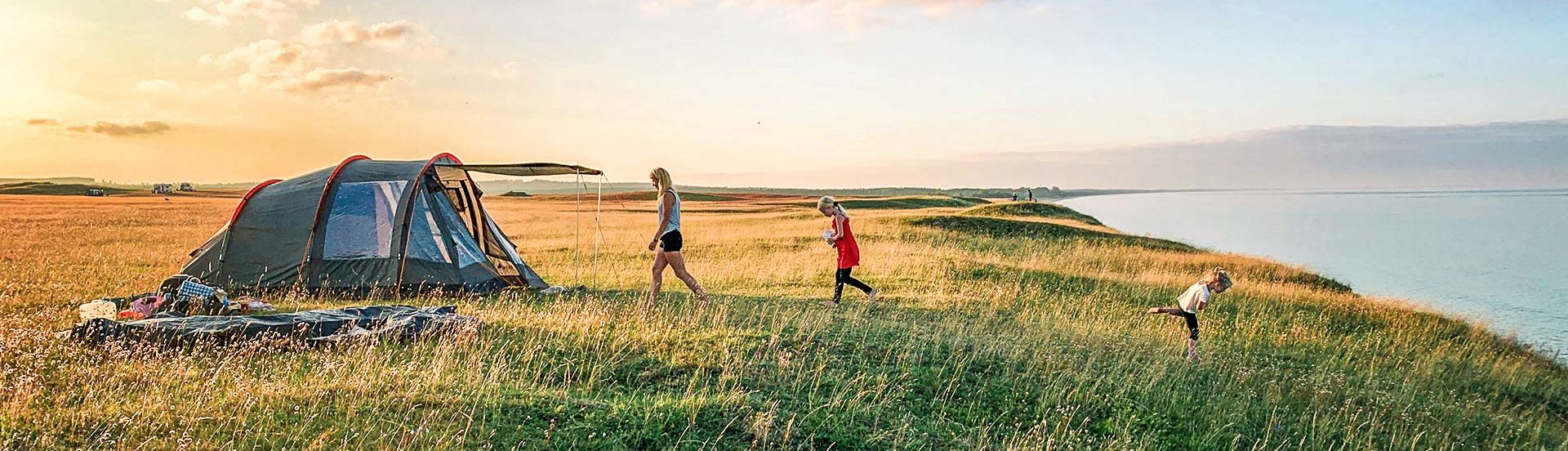 TOP 6 Exciting And Unusual Vacation Ideas Saving You Money