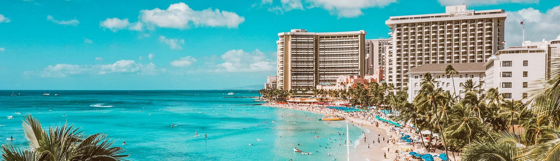 Waikiki Beach, Oahu: Dein kompletter Guide (& lohnt es sich?)